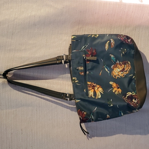 Rosetti | Bags | Rosetta Flower Handbag | Poshmark